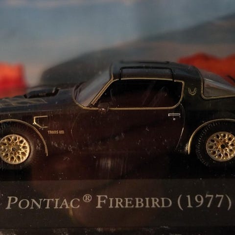 Maisto 1:18 - Urheiluauton pienoismalli - Pontiac Firebird Trans Am ...