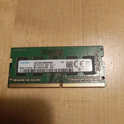 Samsung RAM-muisti 4GB DDR4 | Tori
