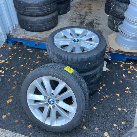 Bmw 17" pyörät Goodyear kitka renkailla. | Tori