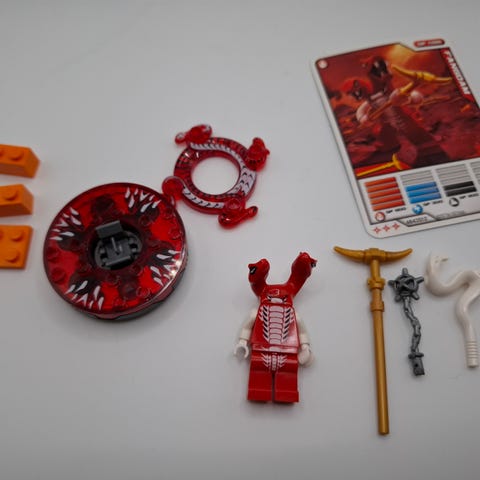 Lego Ninjago 9573 Slithraa | Tori