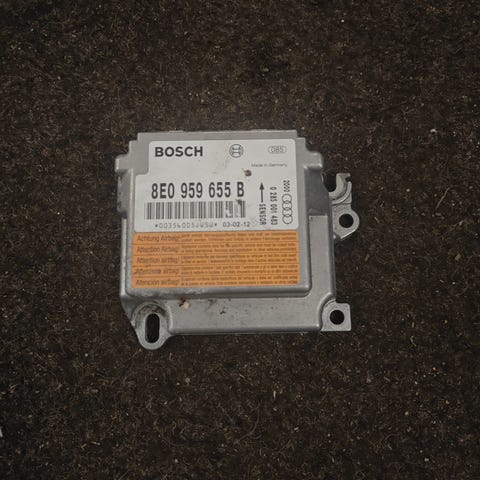 Audi a4 b6 konepelti | Tori