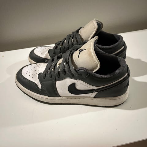 Air Jordan Tennarit koko 40 musta valkoinen sininen | Tori