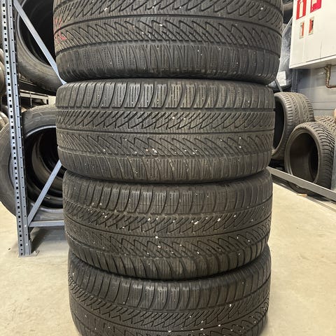 YOKOHAMA ICE GUARD IG53 255/40 R20 101T Kitkarenkaat | Tori