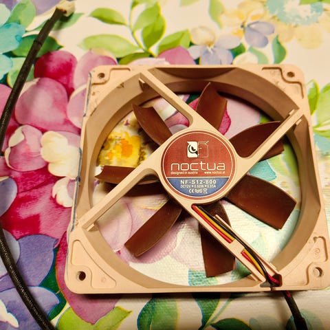 NZXT F280 RGB tuuletin | Tori