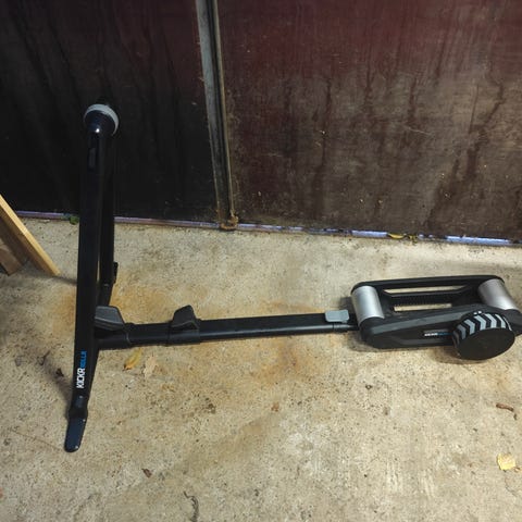 Wahoo KICKR sisäpyöräilijän harjoitusvastus musta | Tori