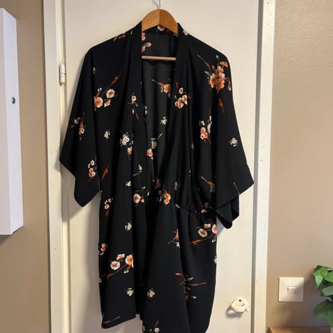 H&M musta kukallinen kimono, koko S | Tori