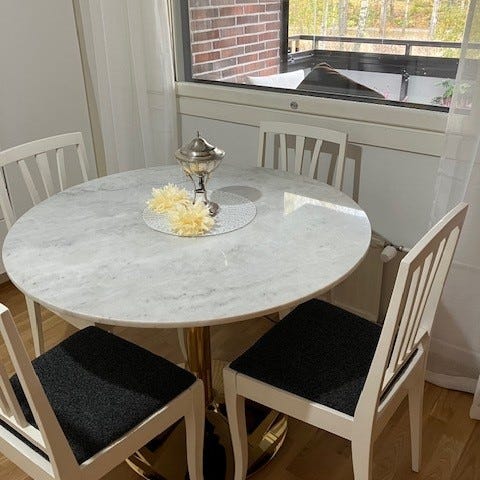 Valkoiset siistit 4 kpl tuolit Kivistö | Tori