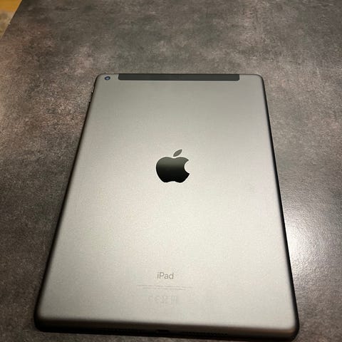 iPad 9th Gen 64GB Space Gray / 12 kk Takuu | Tori