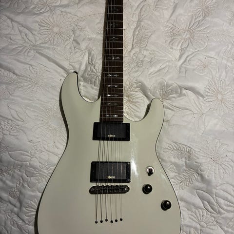 Schecter Hellraiser | Tori