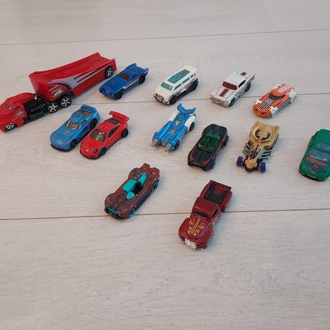 Hot Wheels leikkiautot 26 kpl | Tori