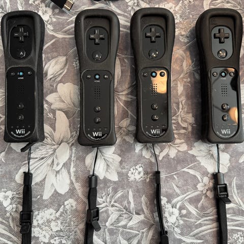 Wii Remote Ohjain + Nunchuck Lisäohjain | Tori