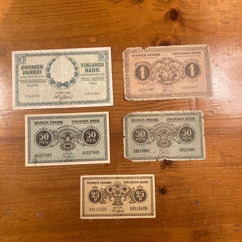 Saksan Reichsbanknote 10 000 markkaa (1922) ja Saksan markan seteli ...