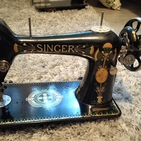 Singerin ompelukonepöytä | Tori