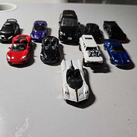 Hot Wheels leikkisetti pienoismalleilla | Tori