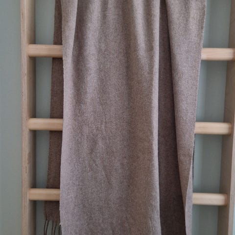 Pia Rossini käyttämätön huivi | Tori