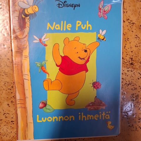 Disney Nalle Puhin luontokirjat Eläimet | Tori