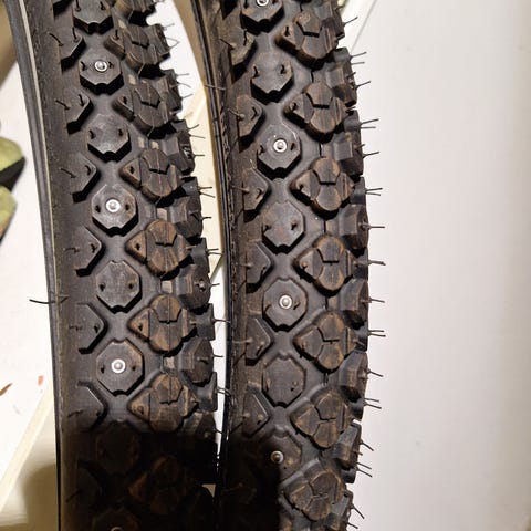 Polkypyörään nastarenkaat 28" | Tori