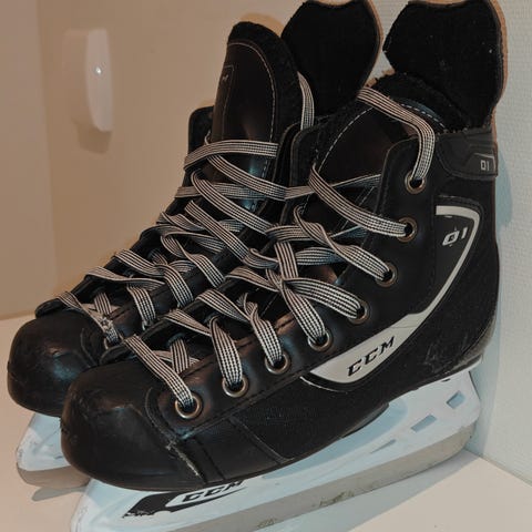 Moken luistimet (koko 38.5) | Tori