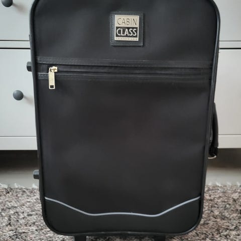 Very light suitcase | Tori
