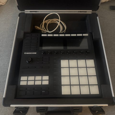 Native Instruments Maschine MK1 | Tori