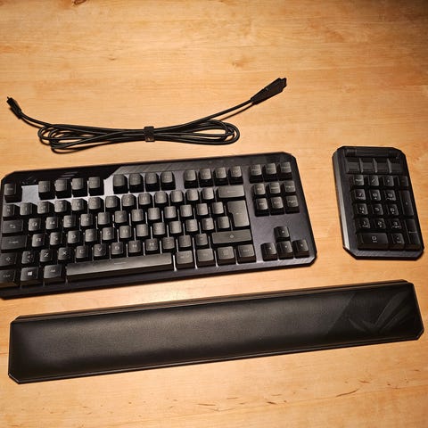 ASUS ROG Azoth Langaton näppäimistö | Tori