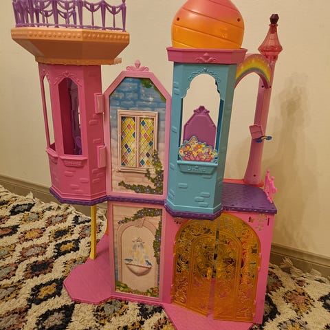 Barbie talo | Tori
