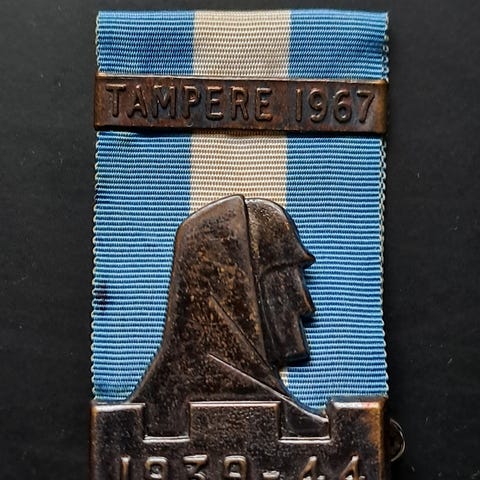 Erä mitaleja ja kunniamerkkejä | Tori