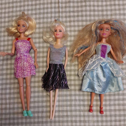 Barbie tai vastaava nuket vaatteineen | Tori