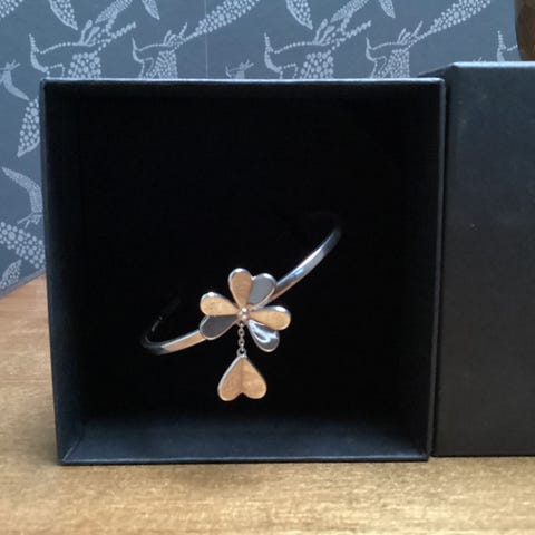 Efva Attling Bow Wow Wow -rannekoru | Tori