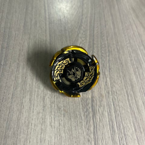 Beyblade Domino | Tori