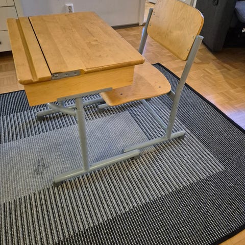 Pulpetti ja tuoli | Tori