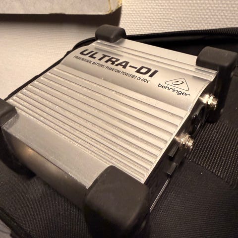 Behringer T1952 | Tori