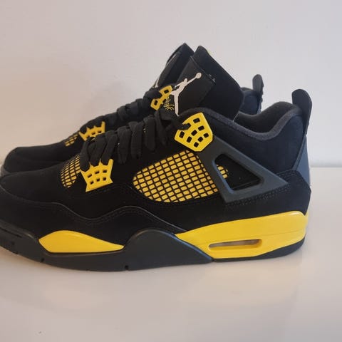 Air Jordan 4 retro KAWS, 43 | Tori