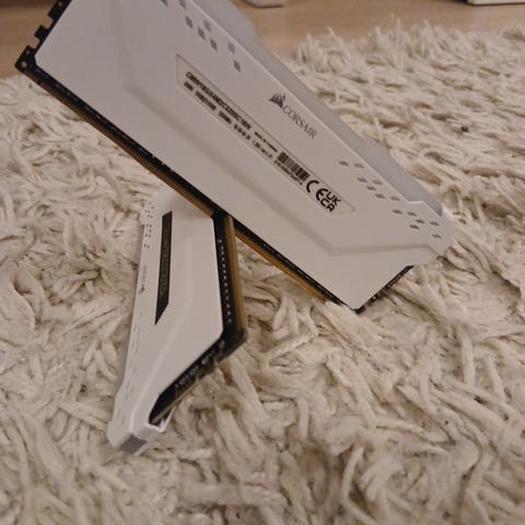 Corsair Vengeance LED 32GB (4 x 8GB) DDR4 DRAM 3466MHz C16 | Tori