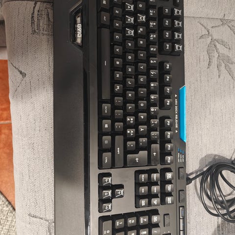 Logitech G710+ | Tori