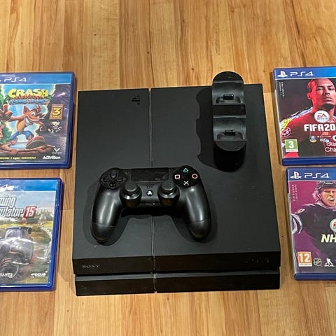 PS4 1TB slim, dualshock-ohjain, Hori-lastenohjain sekä neljä peliä | Tori