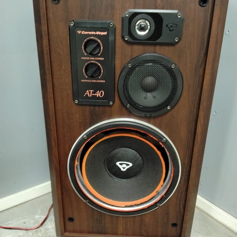 Cerwin Vega basso | Tori