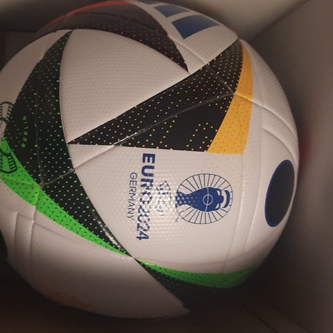 Myyntiin erittäin hyvässä kunnossa oleva CONEXT24 PRO pallo | Tori