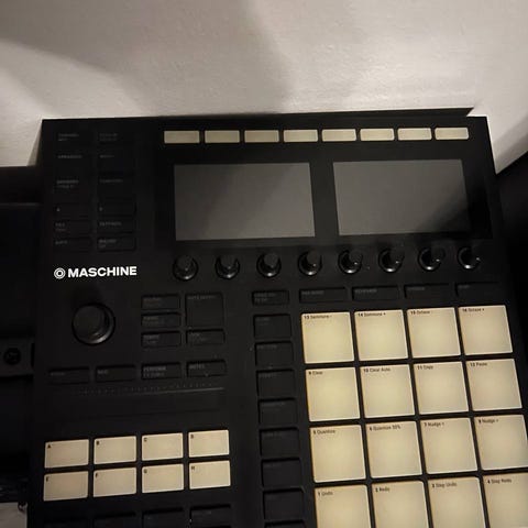 Native Instruments Maschine MK1 | Tori