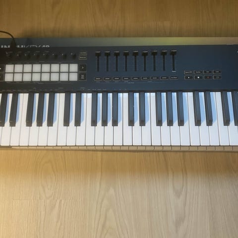 Novation Launchkey 37 mk3 midi-keyboard | Tori