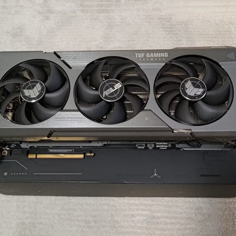 Asus AMD Radeon TUF 7900XTX | Tori