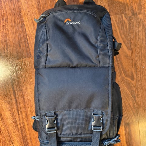 Lowepro Fastpack 250 | Tori