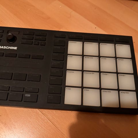 Native Instruments Komplete Kontrol S61 MKII | Tori