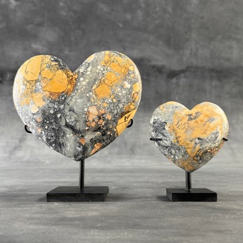 Koriste-esine (2) - Wonderful Pair of Shell Ball & Yellow Maligano ...