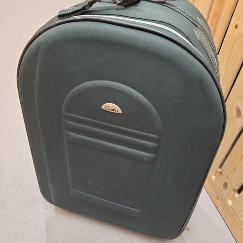 Iso matkalaukku | Tori