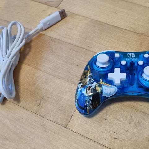 Nintendo Classic Controller USB-ohjain musta ja valkoinen | Tori