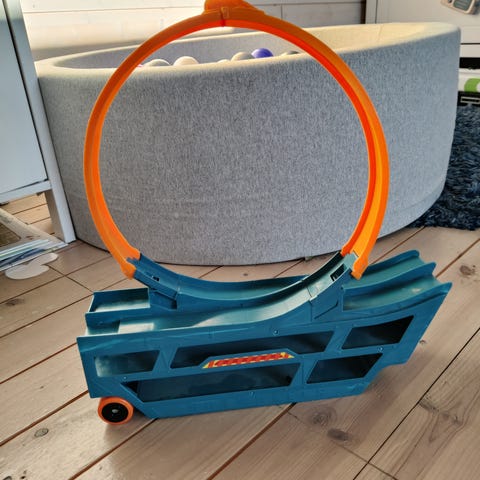 2 Hot Wheels -rataa | Tori