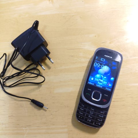 Nokia 7230 Flat 2x puhelin toimivia | Tori