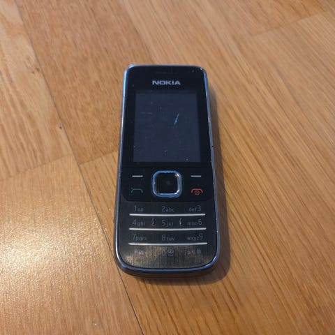 Nokia 2730 Classic matkapuhelin musta | Tori
