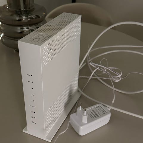 DNA Sagemcom FAST 3686 V2 kaapelimodeemi | Tori